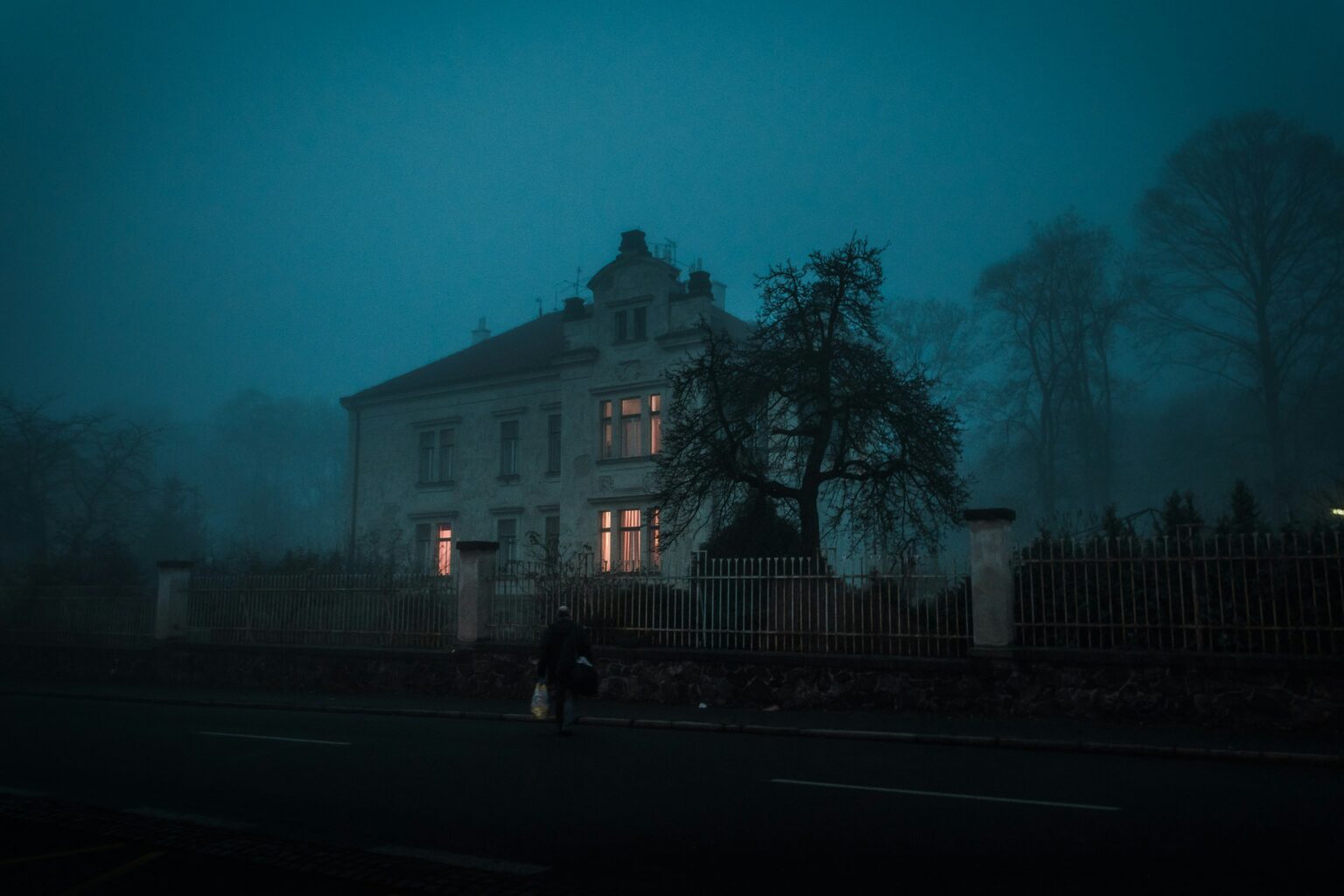 How to Build Suspense into any Story | Writers In The Storm